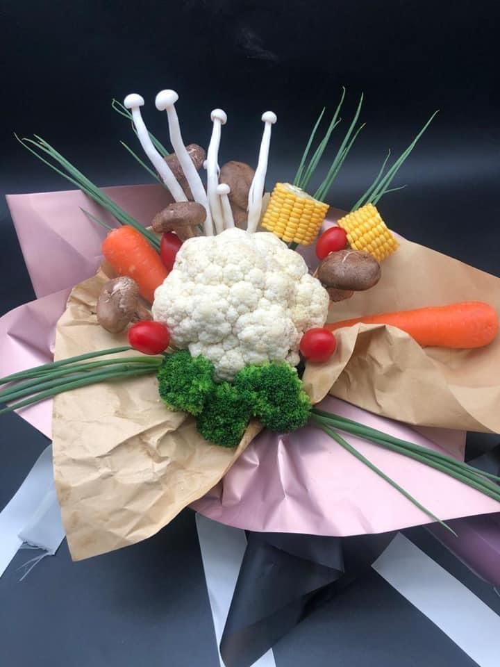 Edible Flower Bouquet Workshop via Zoom with Yishun Riverwalk RN GEVME