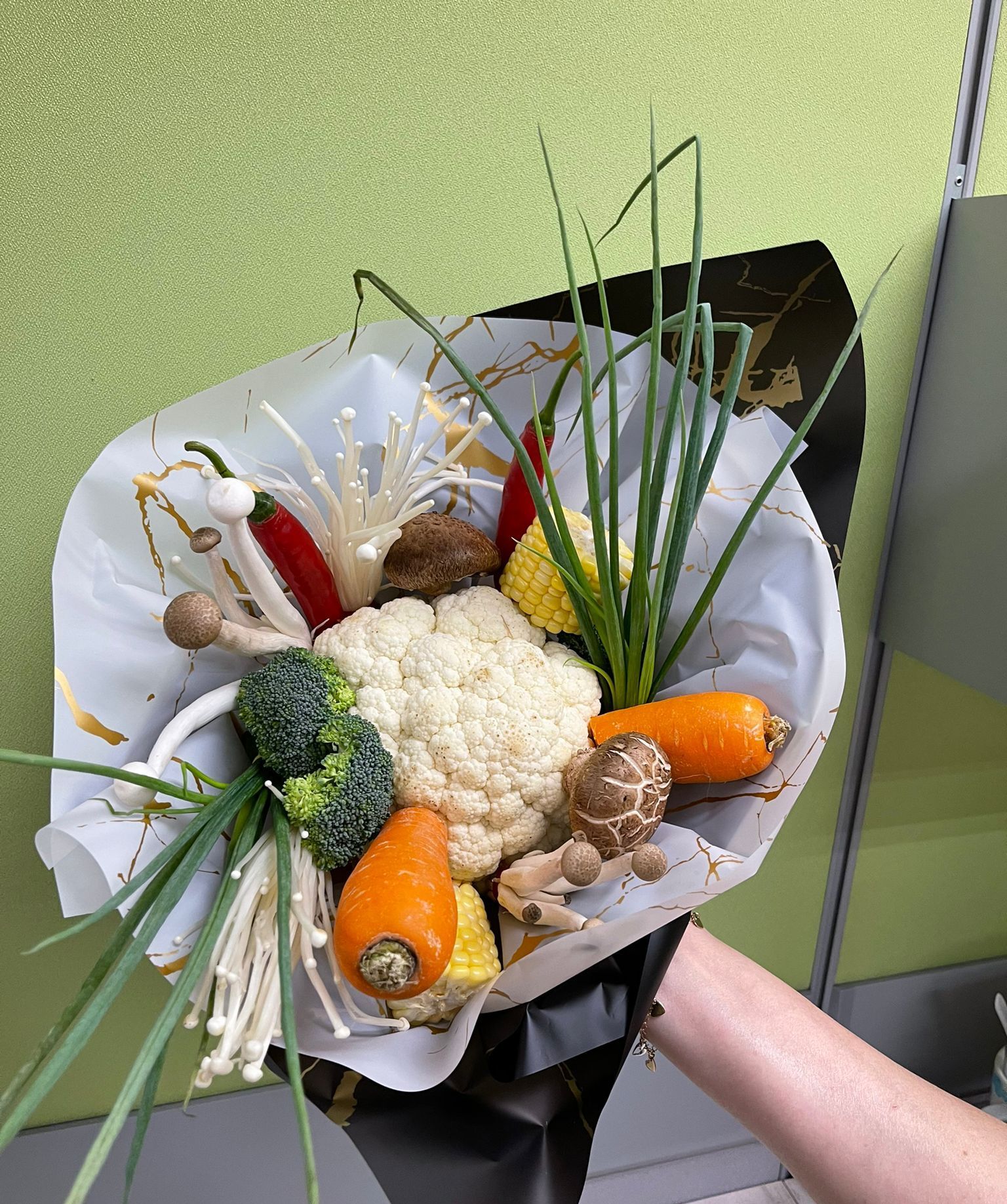 Edible Flower Bouquet Workshop via Zoom with Yishun Riverwalk RN GEVME